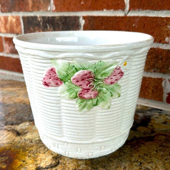Bassano | Accents | Vintage Cream And Pink Italy Bassano Ceramic ...